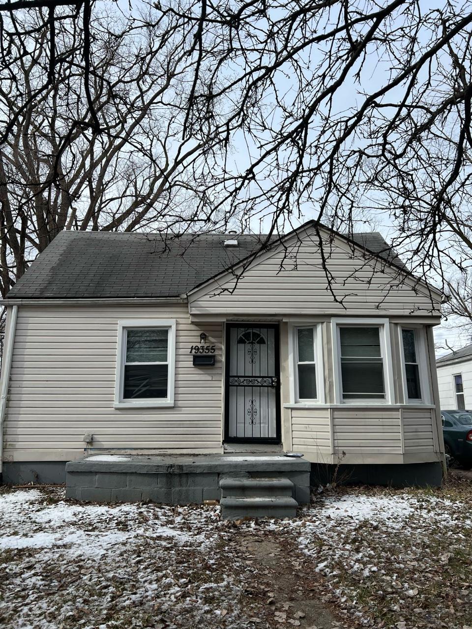 Home [firstrentcorporation.managebuilding.com]